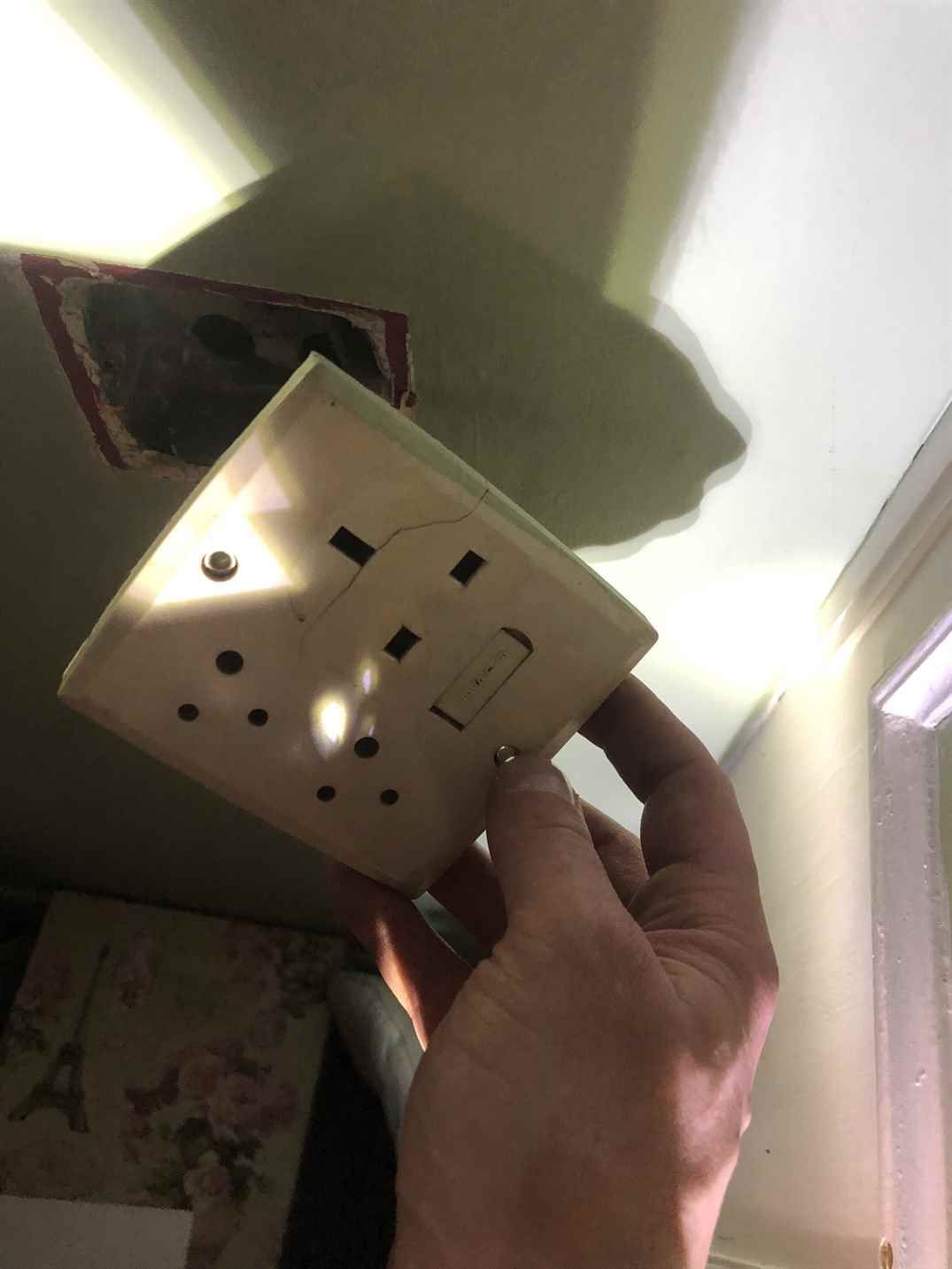 Cracked socket found and replaced on an EICR in Downswood